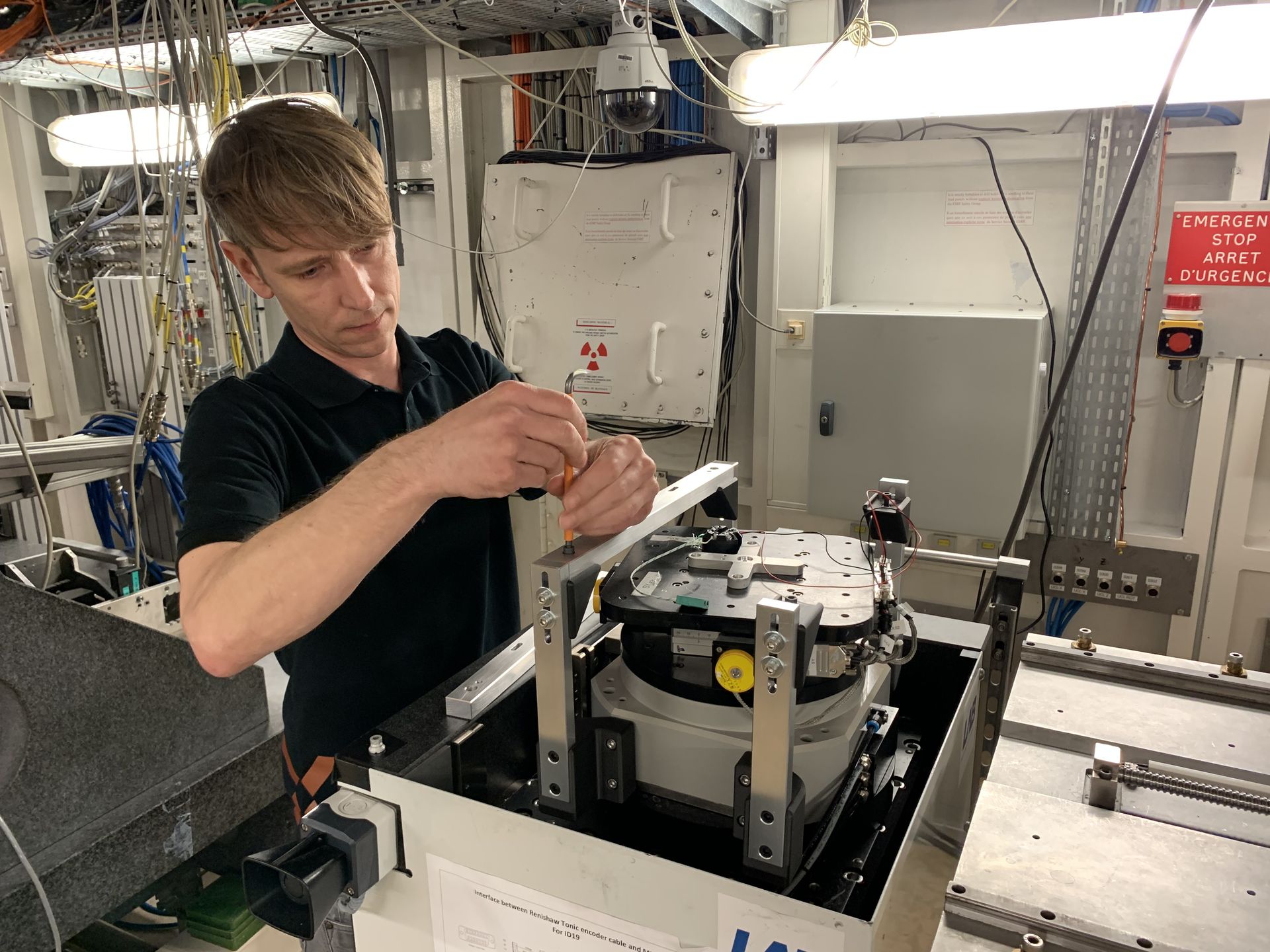 Infrastructure test setup at the European Synchrotron Radiation ...